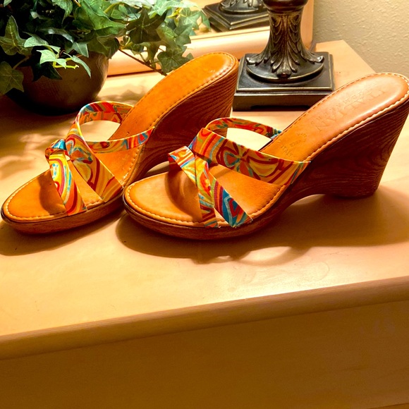 Italian shoe makers | Shoes | Italian Made Sandals Multitude Of Many ...